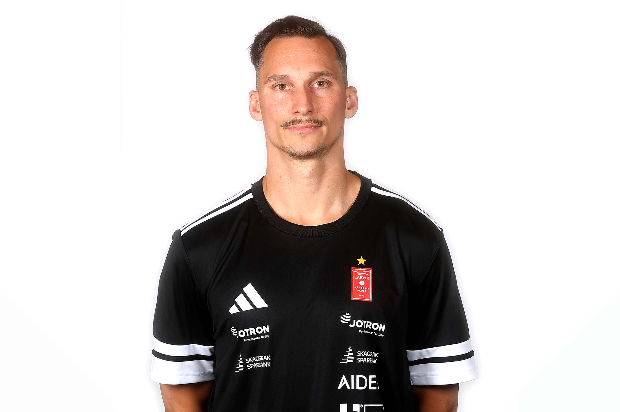 Profesjonell på og utenfor banen